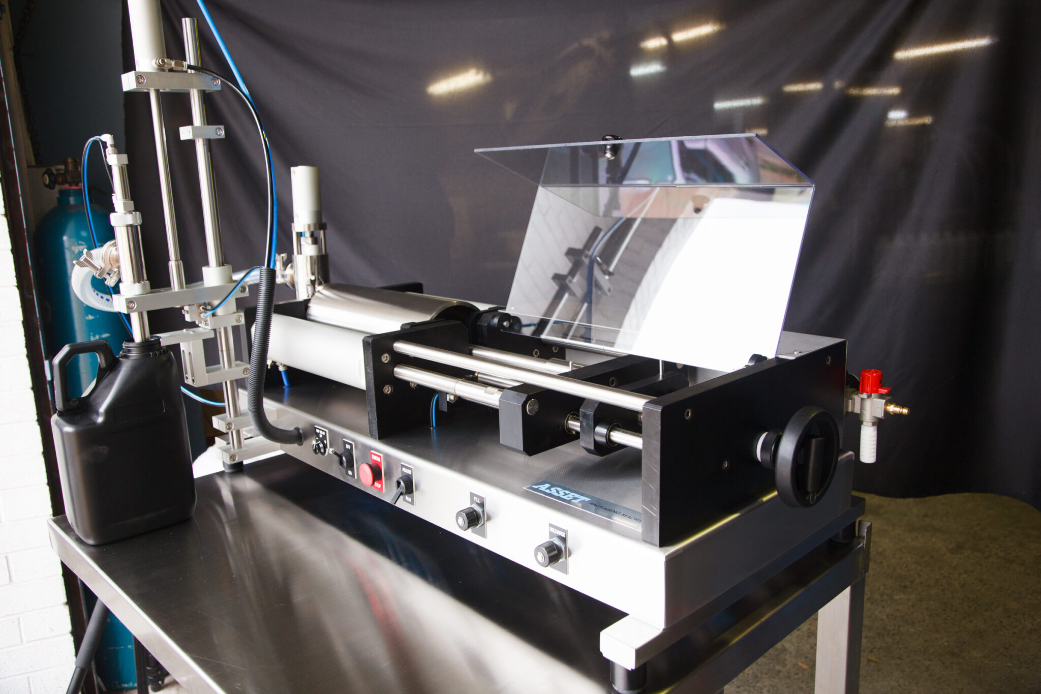 Why is Bottom-Up Filling Important for Frothing Liquids?